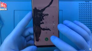 How To Remove Ink From Inside Phone Screen – The Dizaldo Blog!